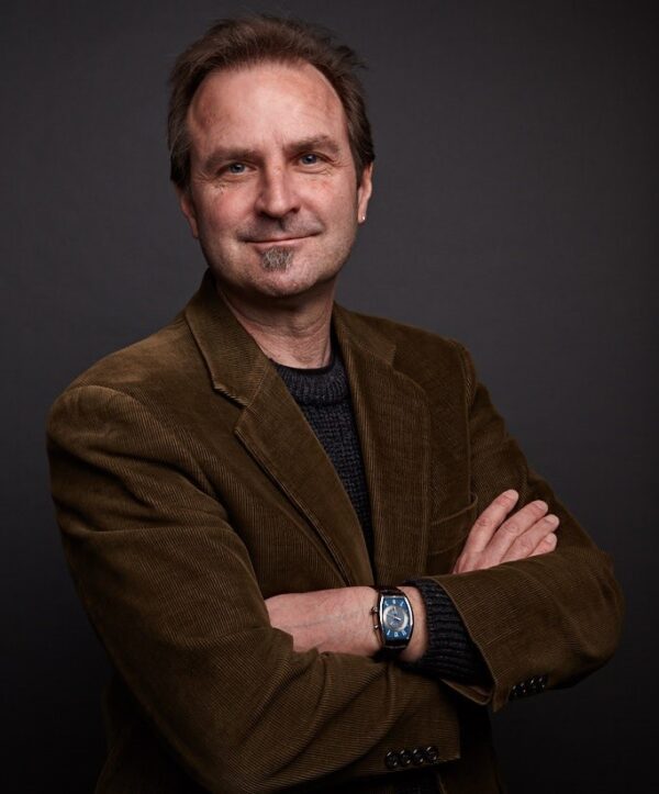 Entrevista a Charles Gardner: Una mirada critica y experta sobre la ...